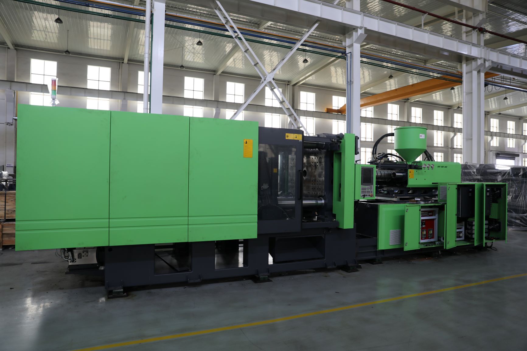 High Speed Injection Molding Machine for Thin Wall Containers - Sunbun ...
